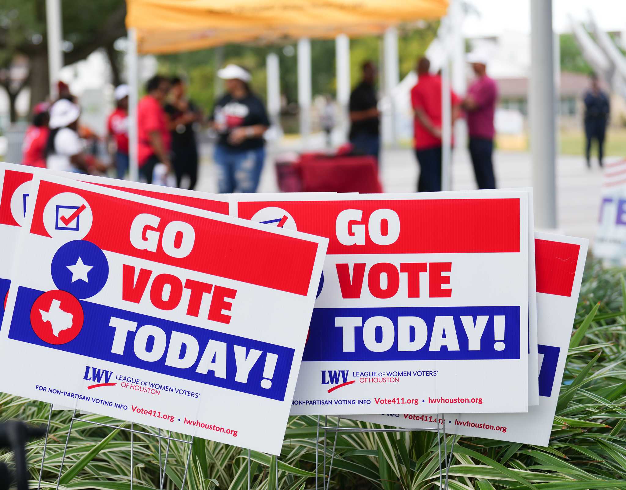 Texas election results: Hidalgo wins Harris County; Abbott wins