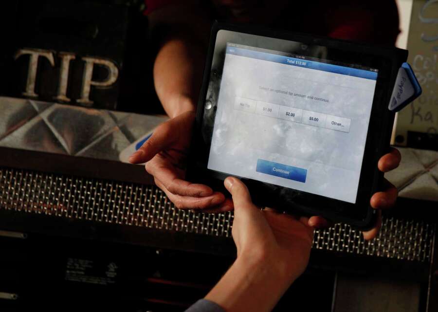 How much do you tip? Tell us how you handle these two common scenarios