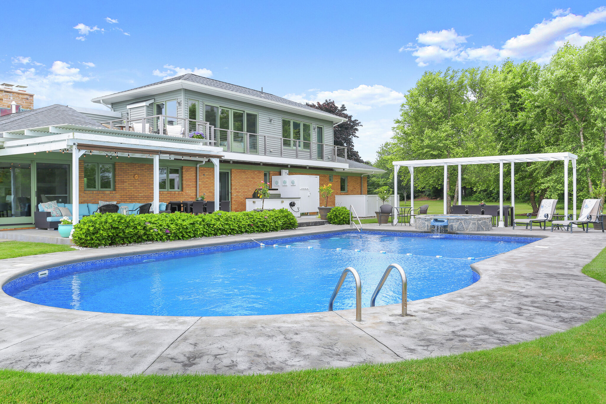 Guess the price of CT house that has a bomb shelter