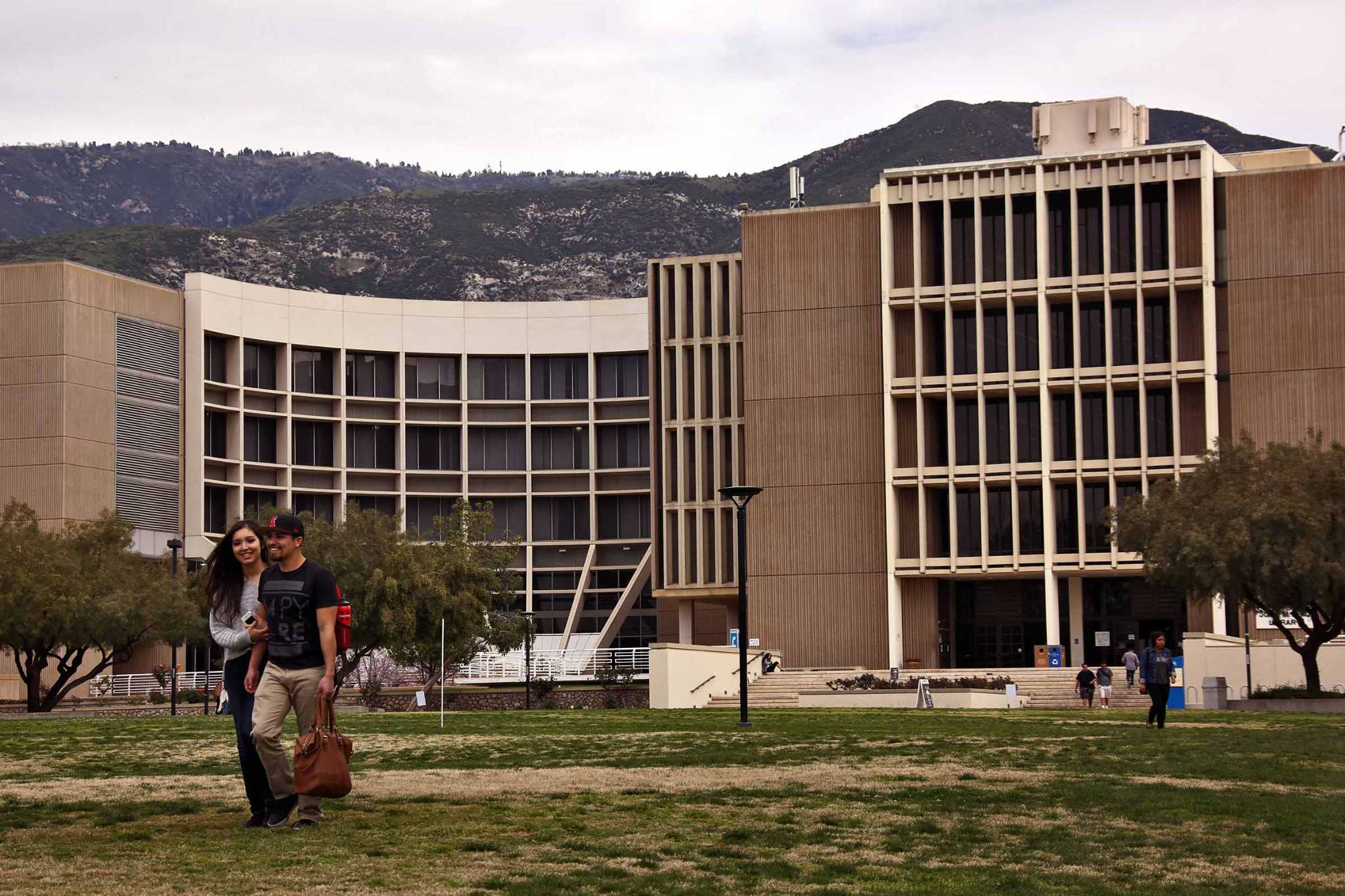 Cal State San Bernardino acceptance rate: Who gets in and who enrolls?