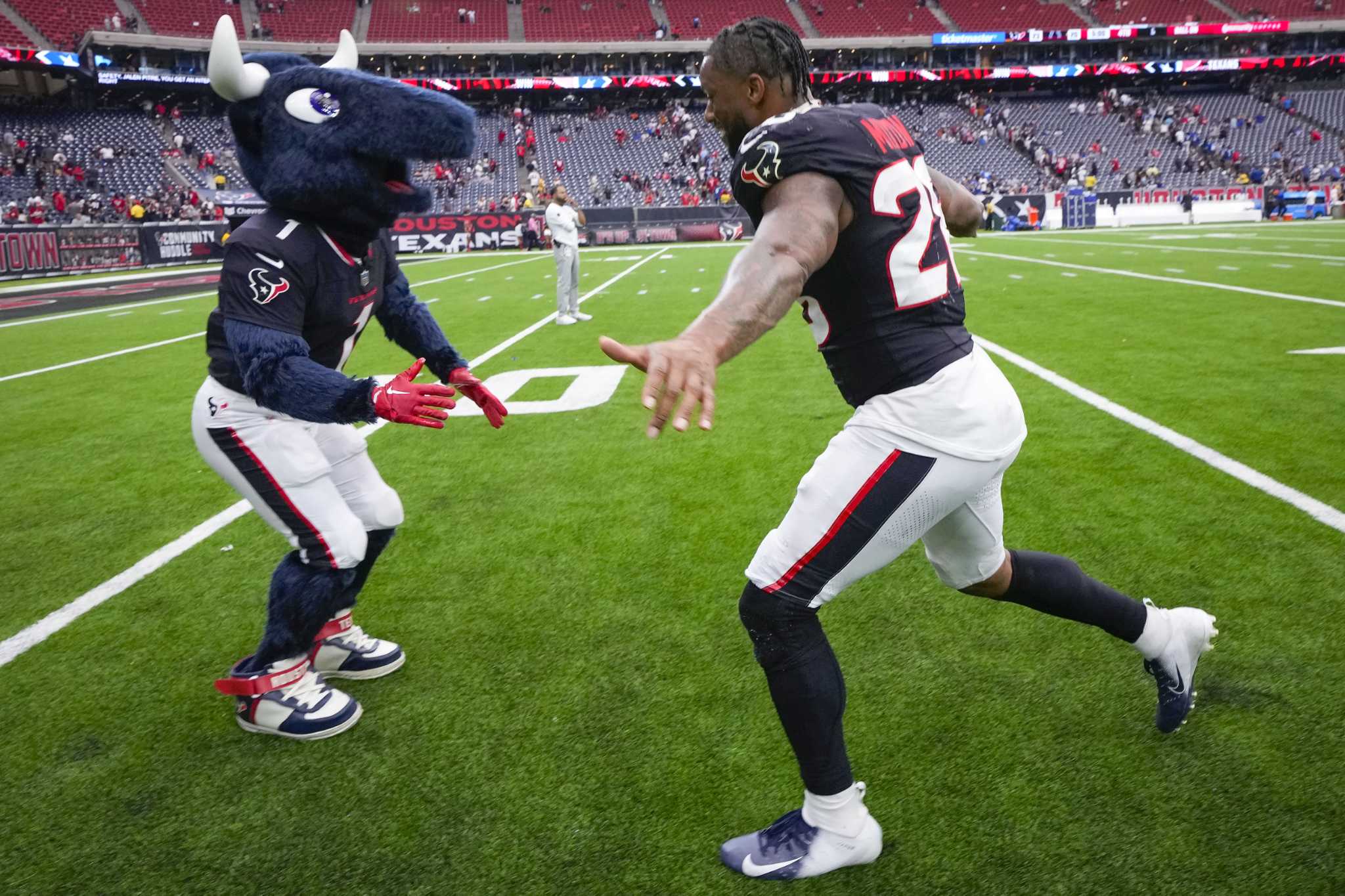 Send Jonathan Alexander your questions about the Houston Texans