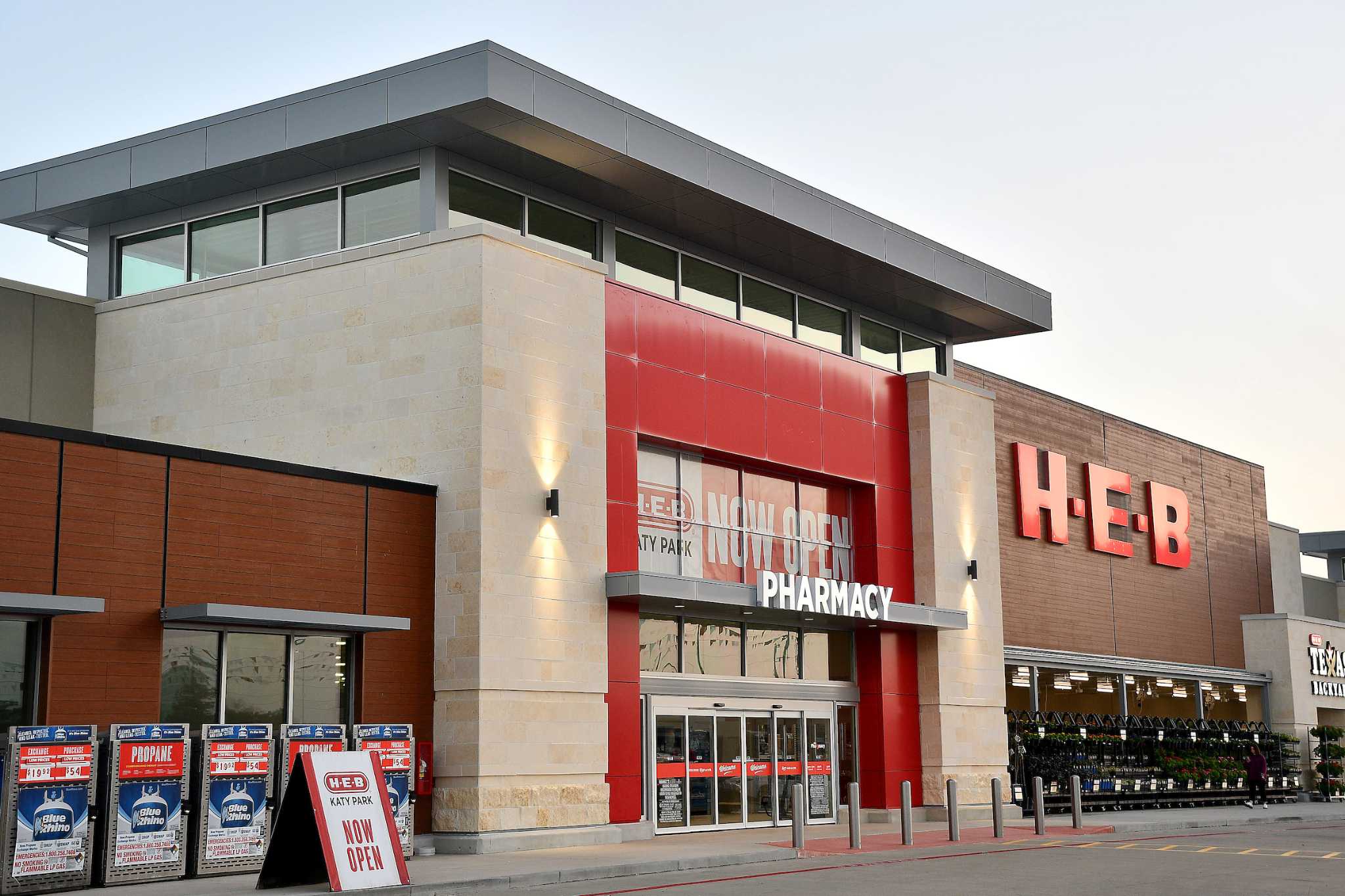 H-E-B, Gordon Food Service among Houston's growing grocery stores