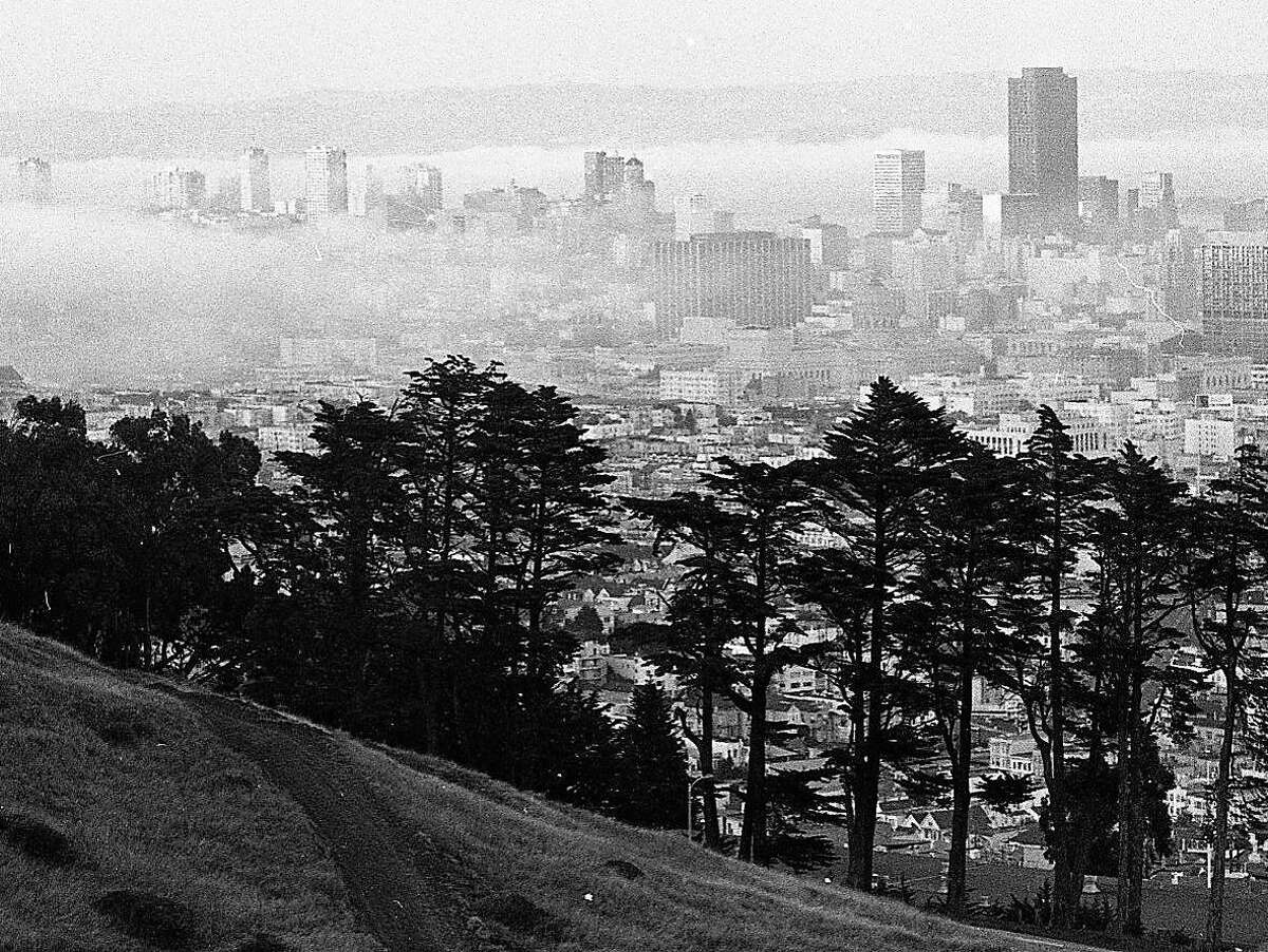 70 years of photos of San Francisco's famous fog