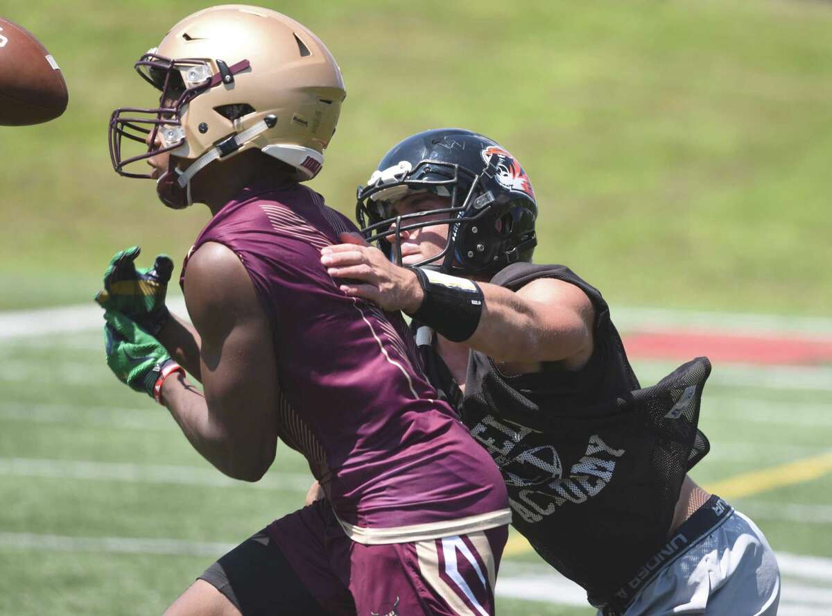 How well do you know the rules of 7v7 football?