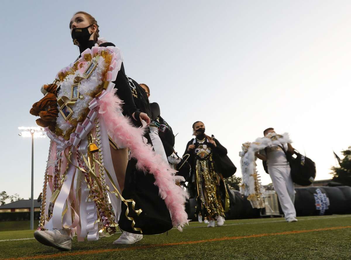 Why are Texas homecoming mums so huge? Here's how the tradition came to be.