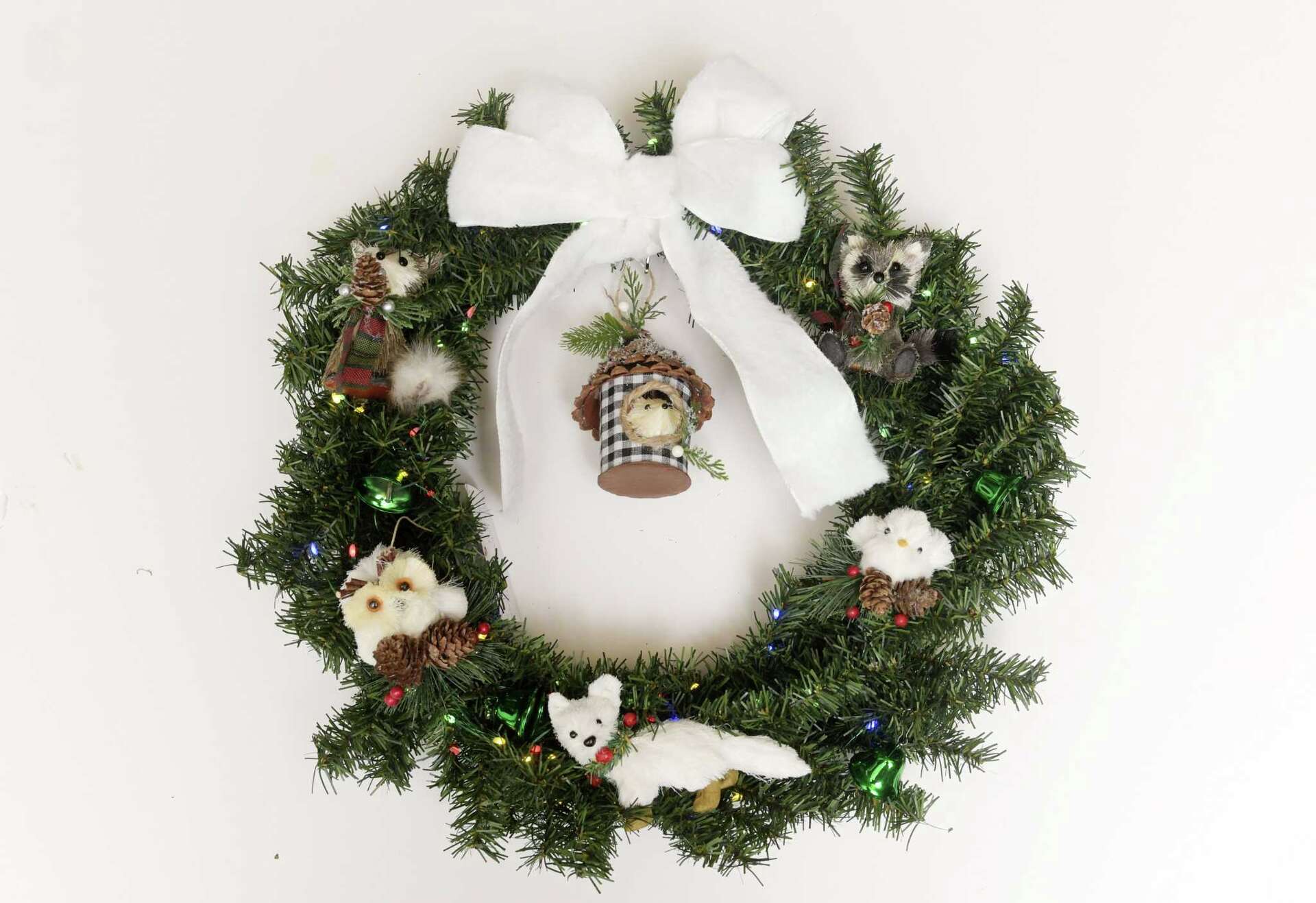 Winners in the Circles of Caring Christmas wreath contest