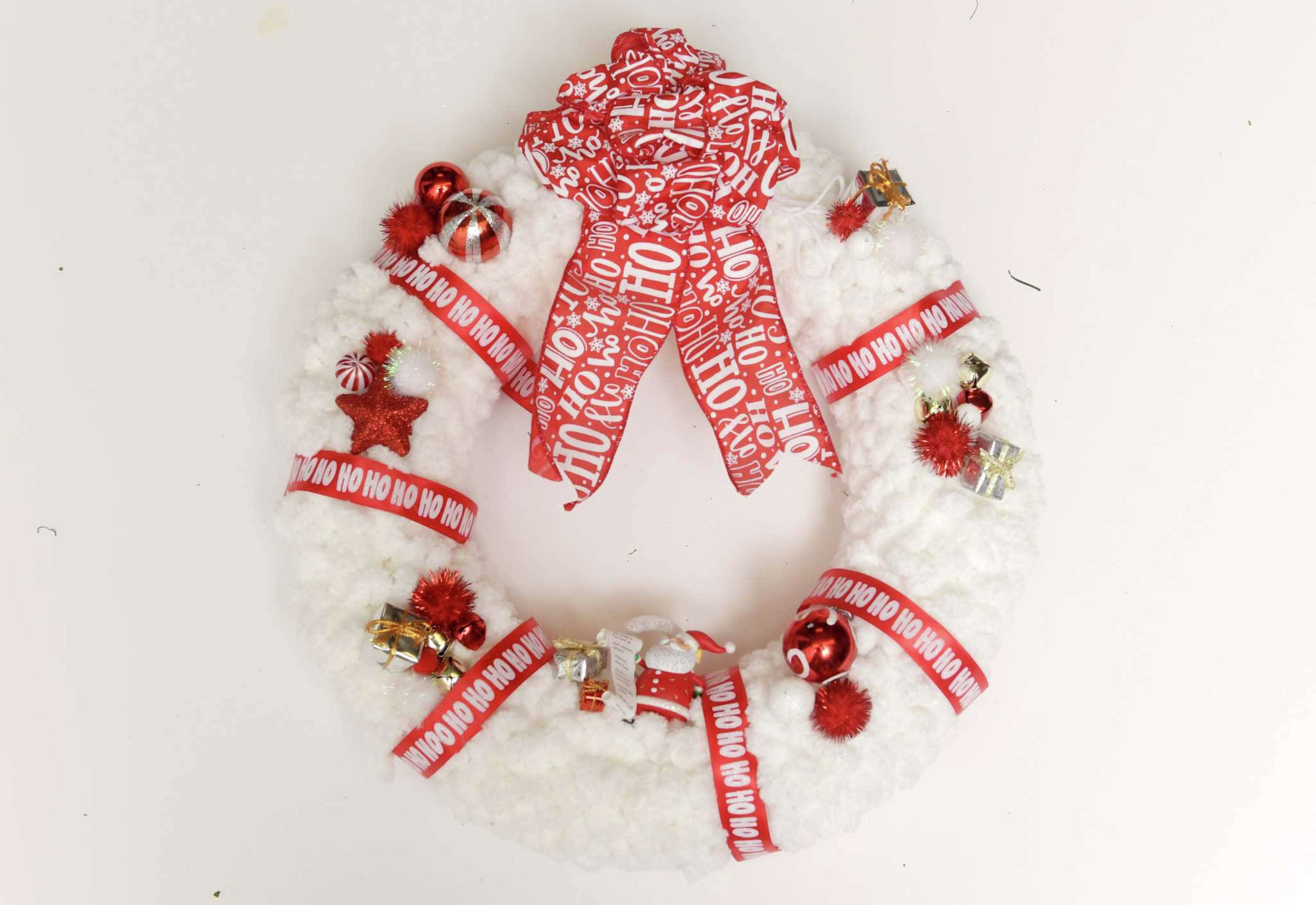 Winners in the Circles of Caring Christmas wreath contest