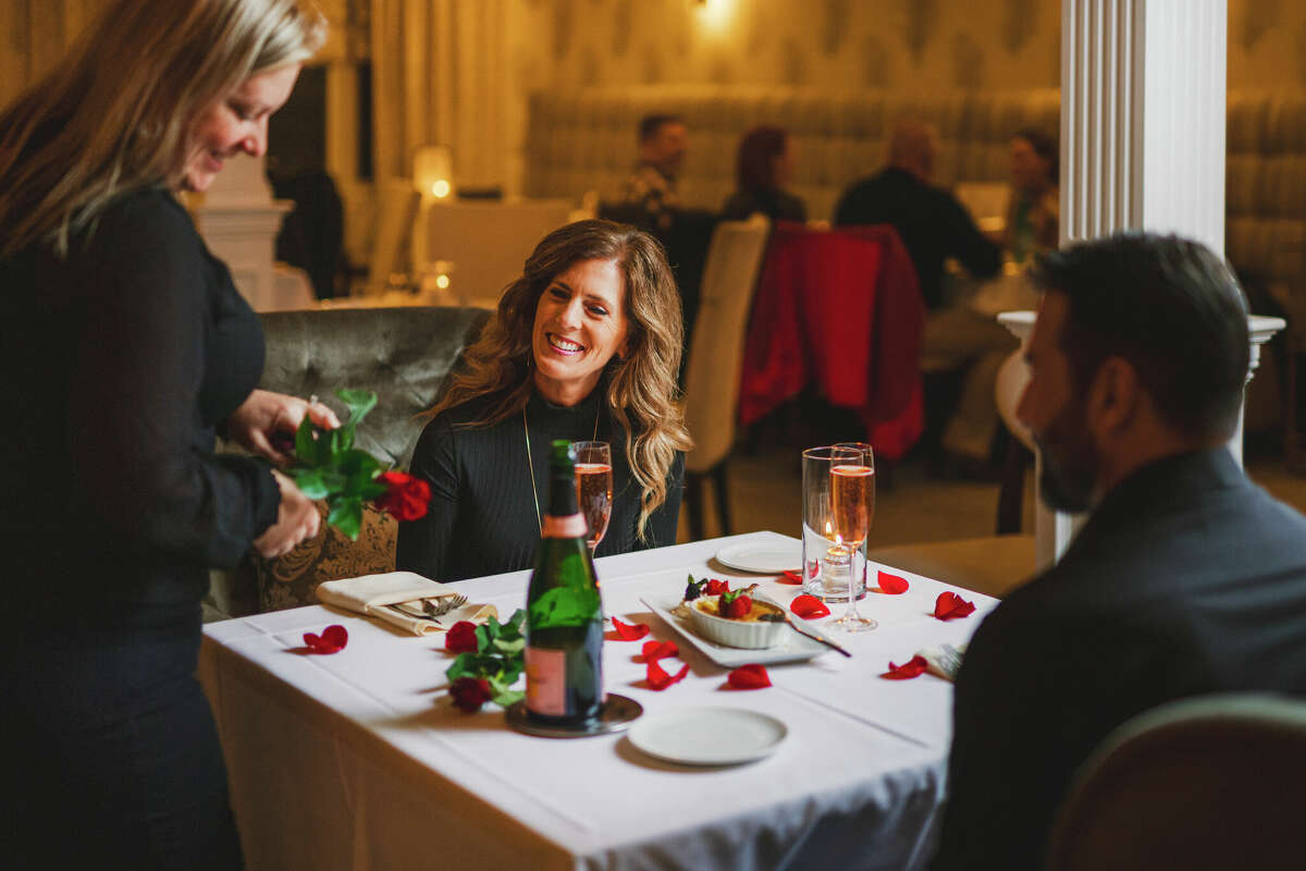 The 25 most romantic restaurants for date night in Connecticut