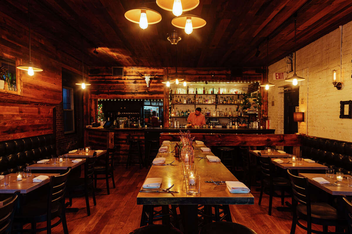 The 25 most romantic restaurants for date night in Connecticut