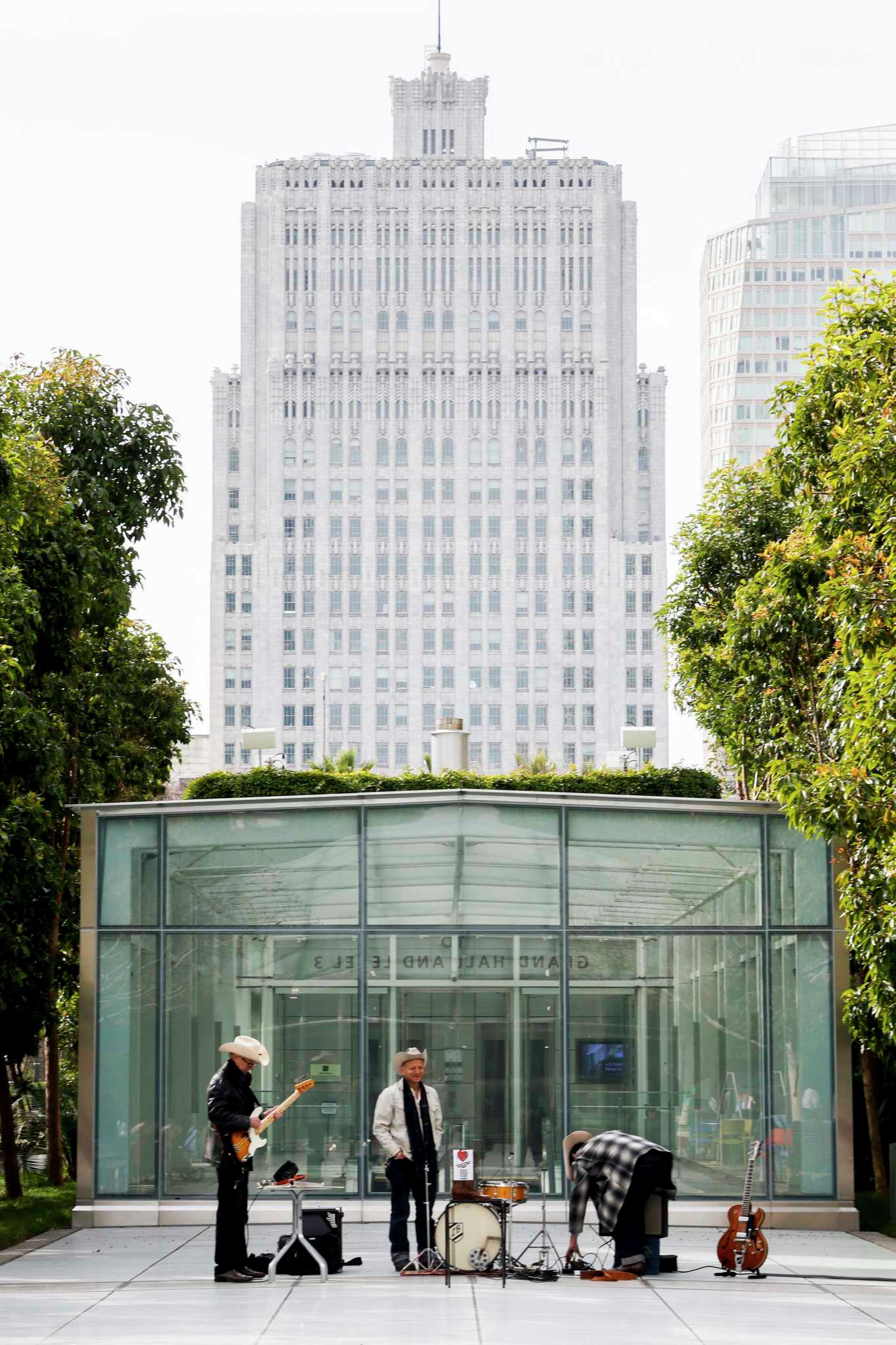 S.F.'s empty $2.2B transit center echoes city’s declining downtown