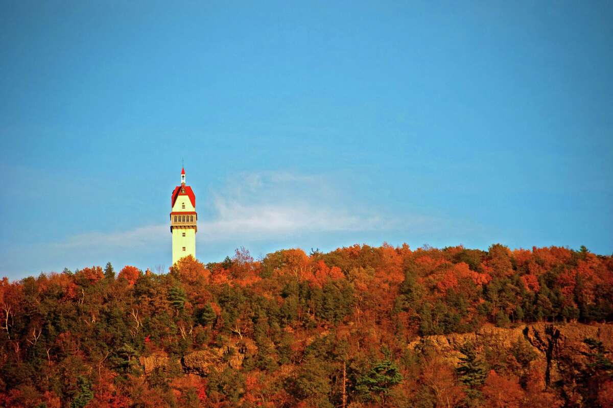 A guide to autumn at Talcott Mountain State Park in Simsbury, CT
