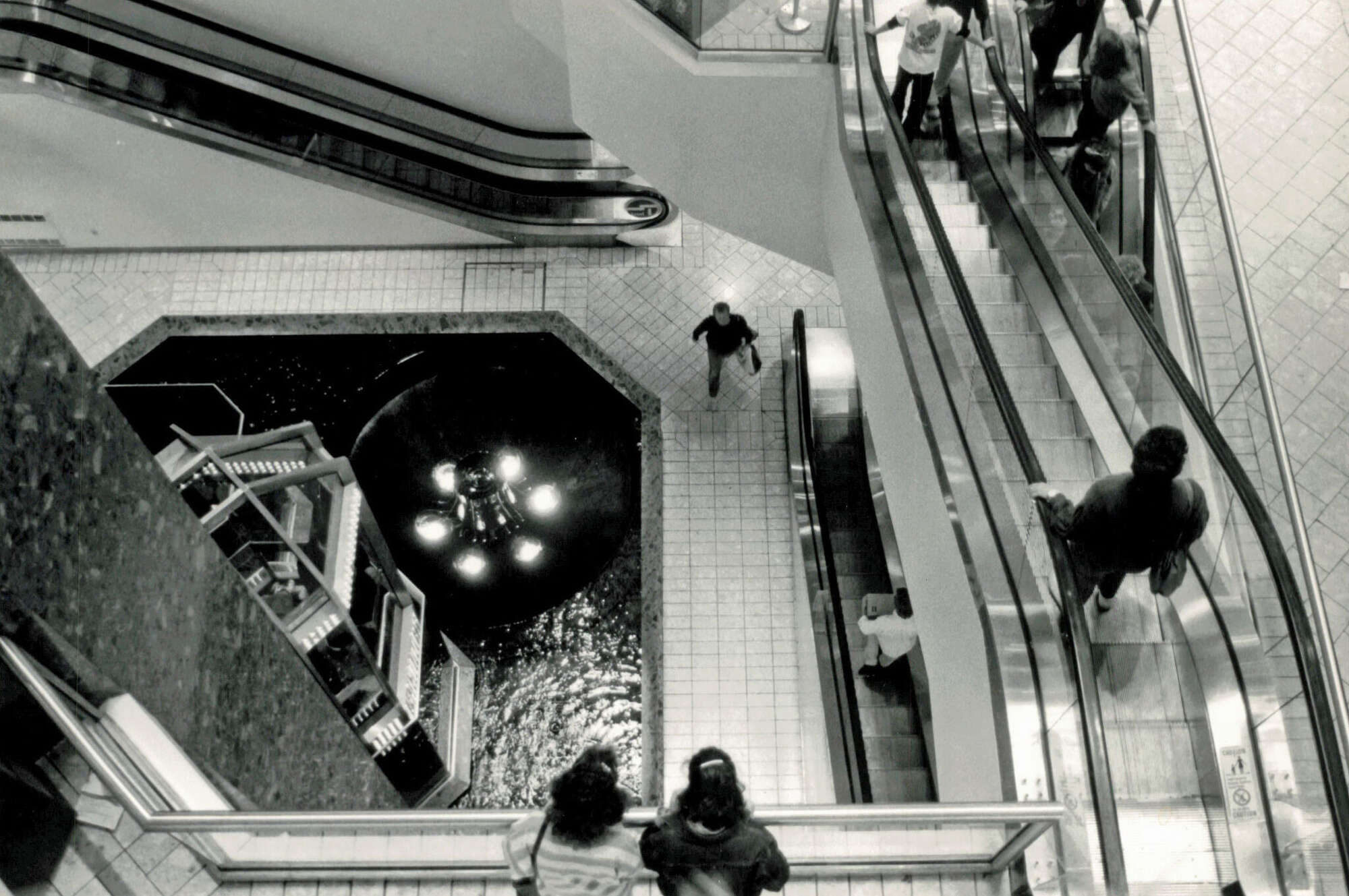 escalator down 1990