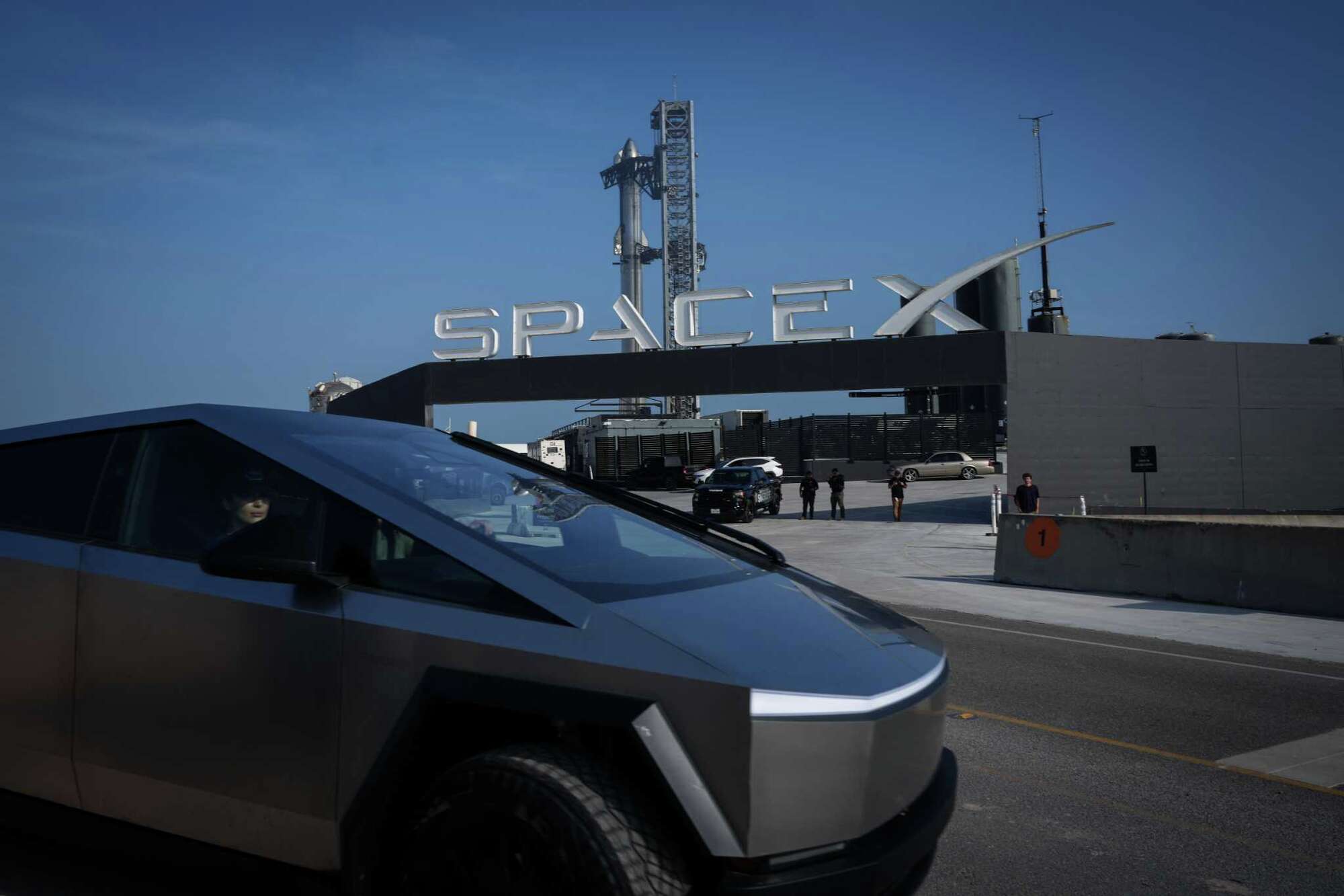 Photos of the SpaceX Starship launch from South Texas