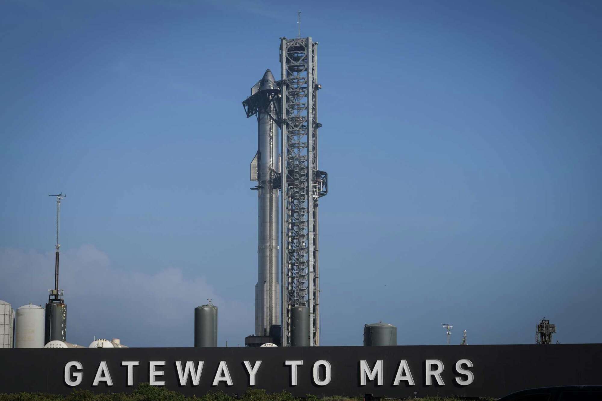 Photos of the SpaceX Starship launch from South Texas