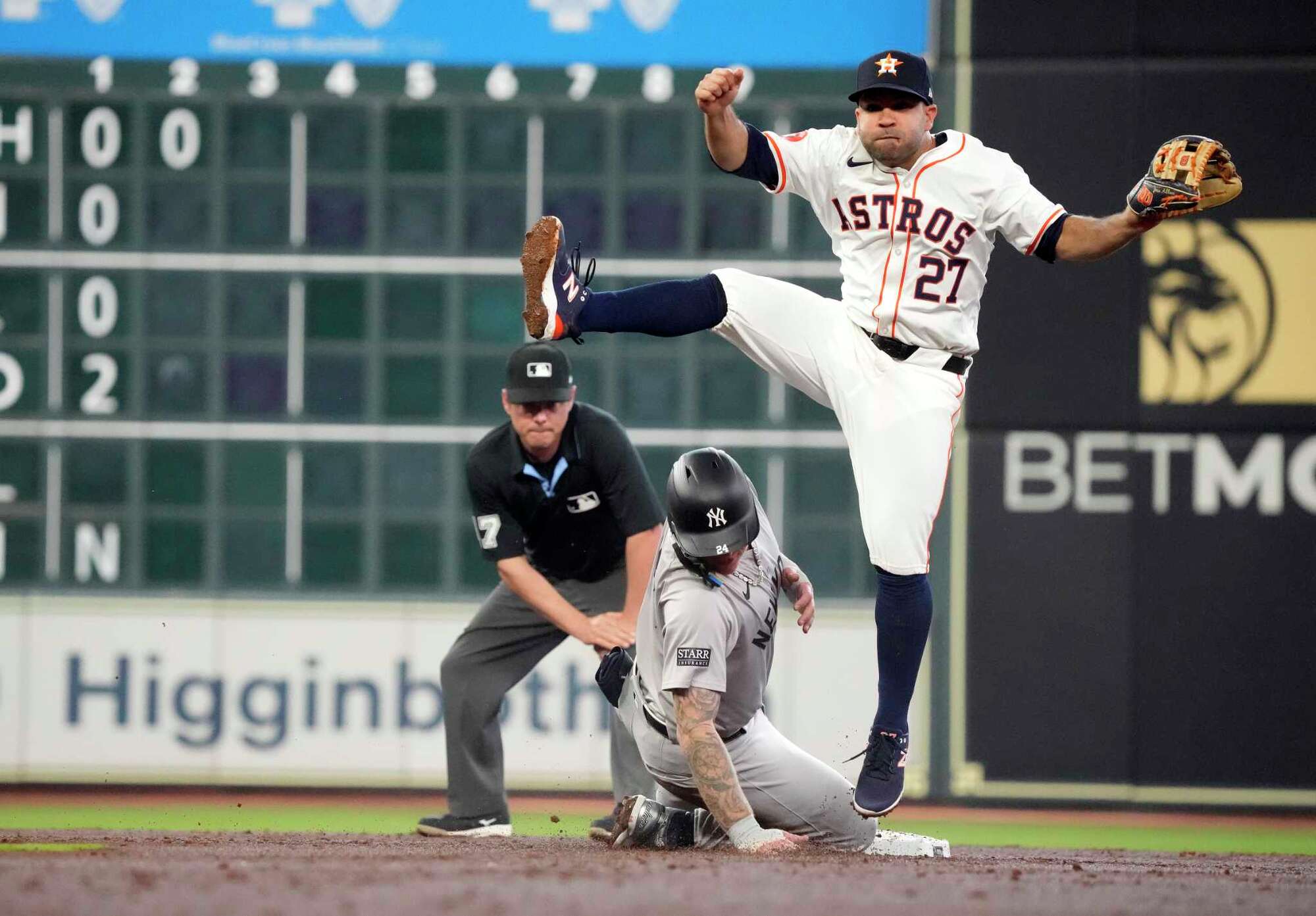 Photos: Houston Astros opening day game against Yankees at Minute Maid