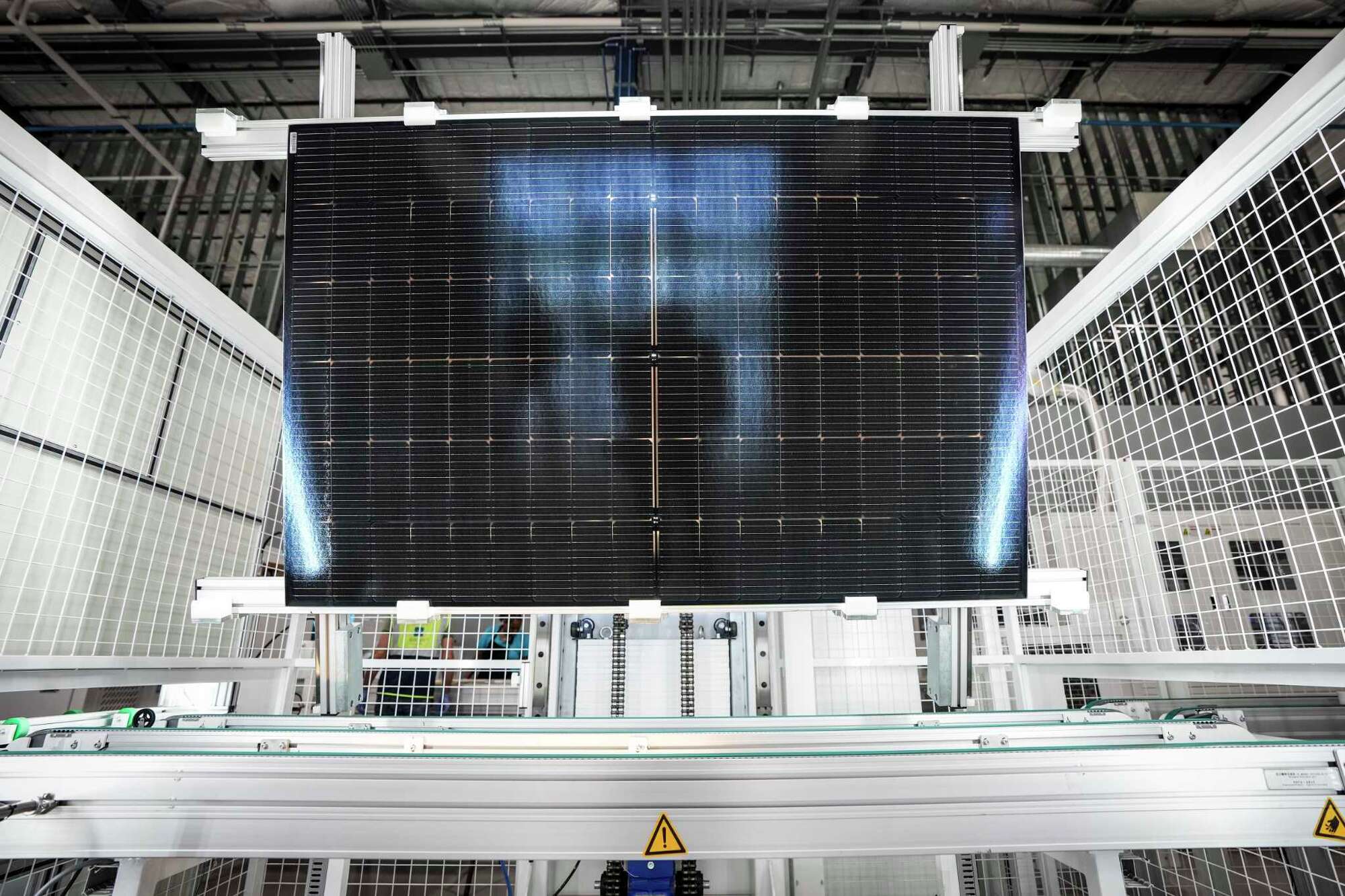 A tour of Elin Energy, the new solar panel facility based in Brookshire ...