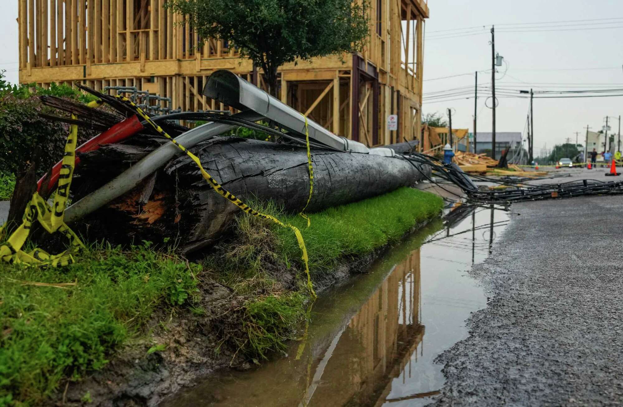 Houston slowly starts recovery efforts post-Beryl