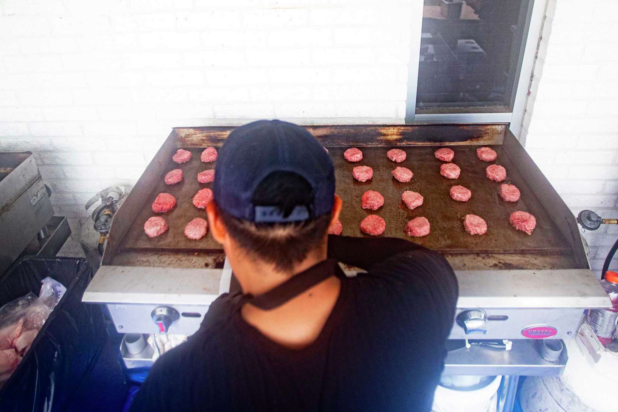 Houston slowly starts recovery efforts post-Beryl