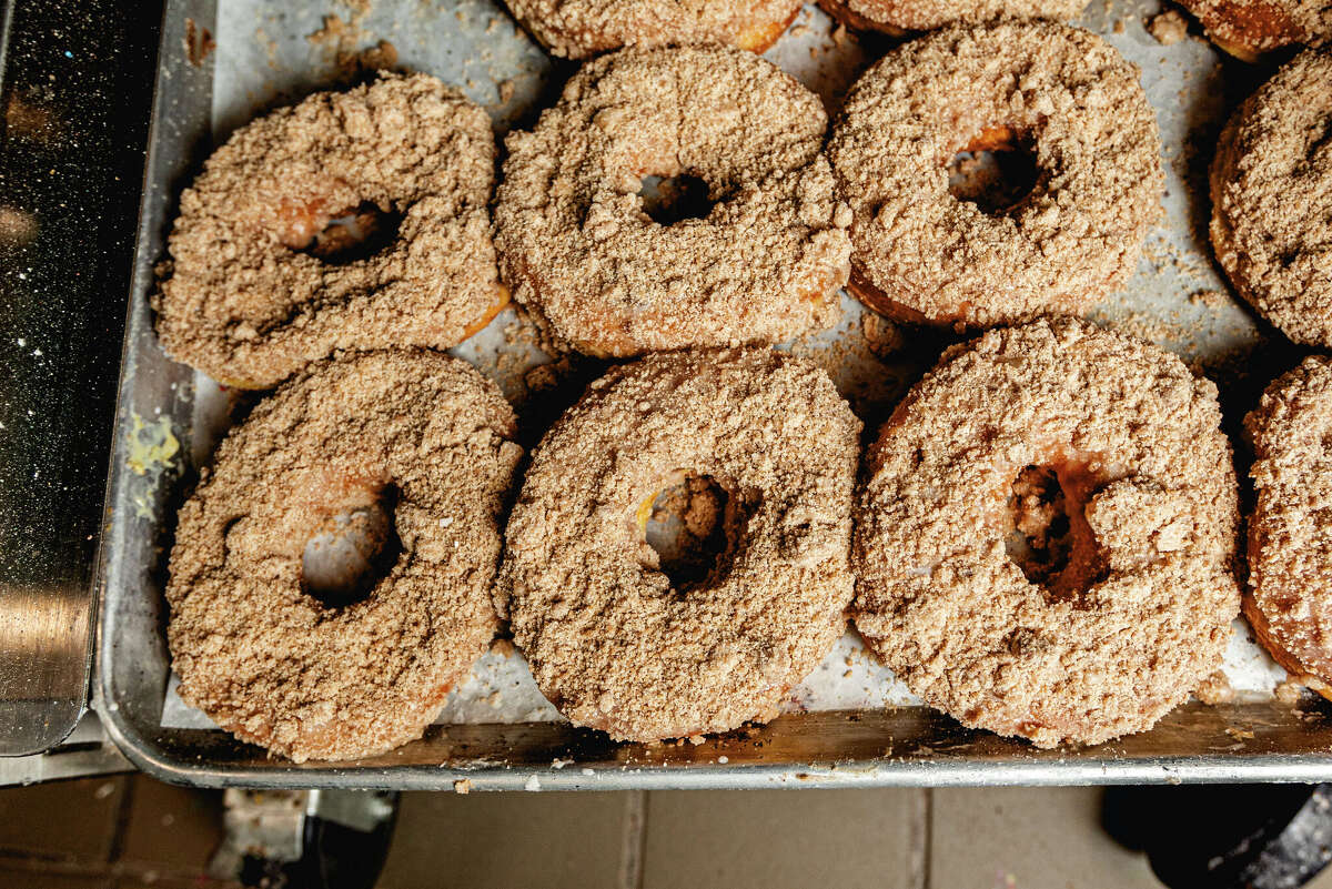 Your guide to 15 iconic Connecticut donut spots