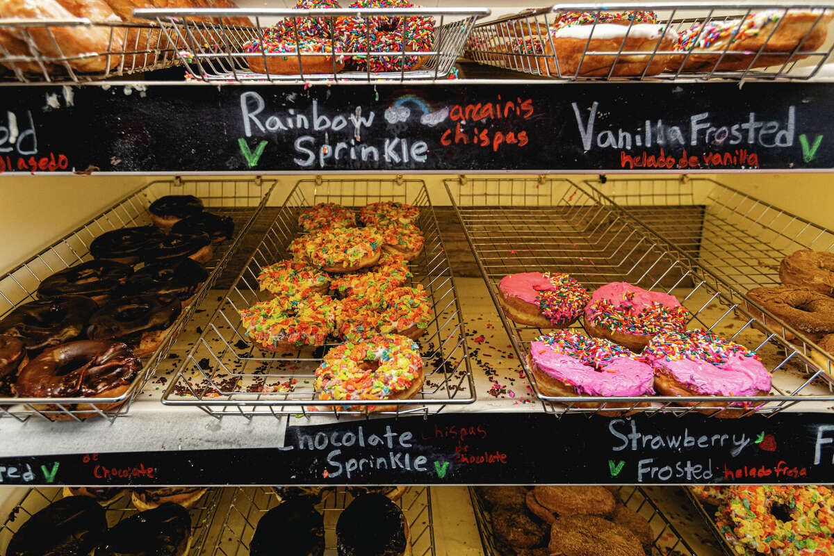Your guide to 15 iconic Connecticut donut spots