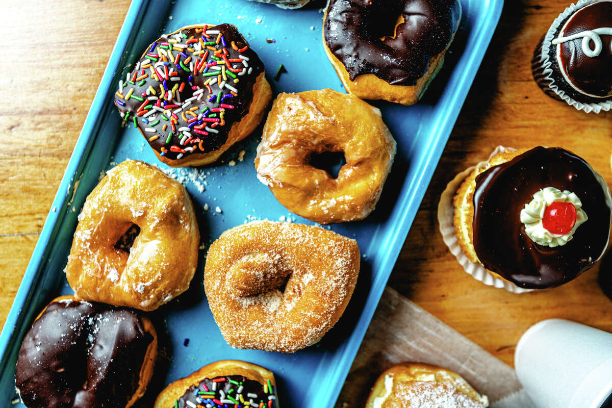 Your guide to 15 iconic Connecticut donut spots