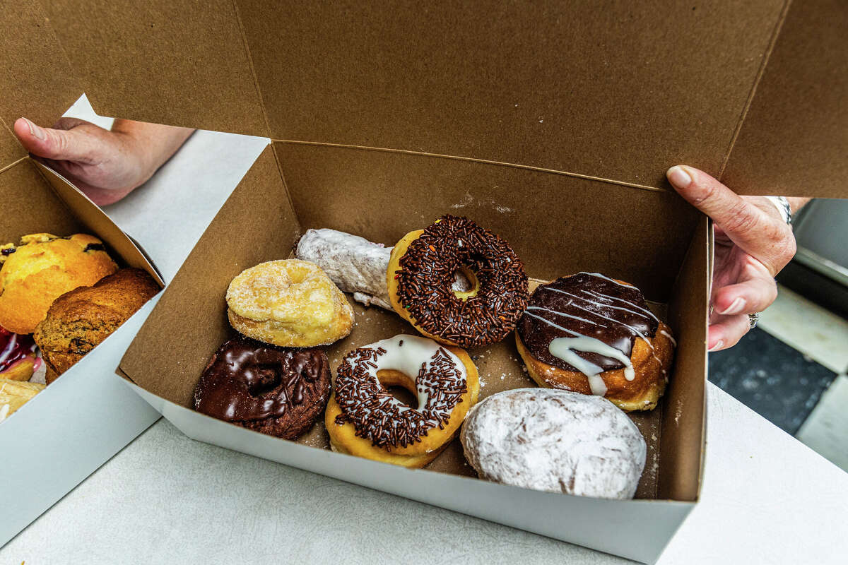 Your guide to 15 iconic Connecticut donut spots