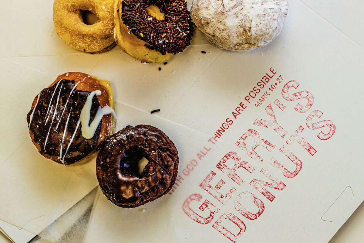 Your guide to 15 iconic Connecticut donut spots
