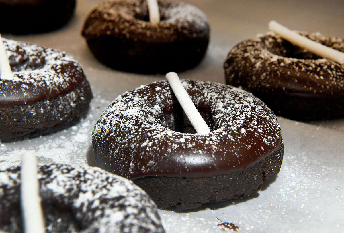 Your guide to 15 iconic Connecticut donut spots