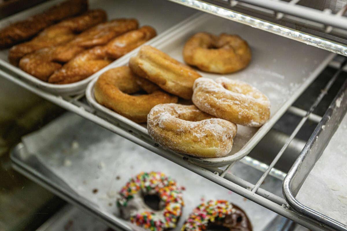 Your guide to 15 iconic Connecticut donut spots