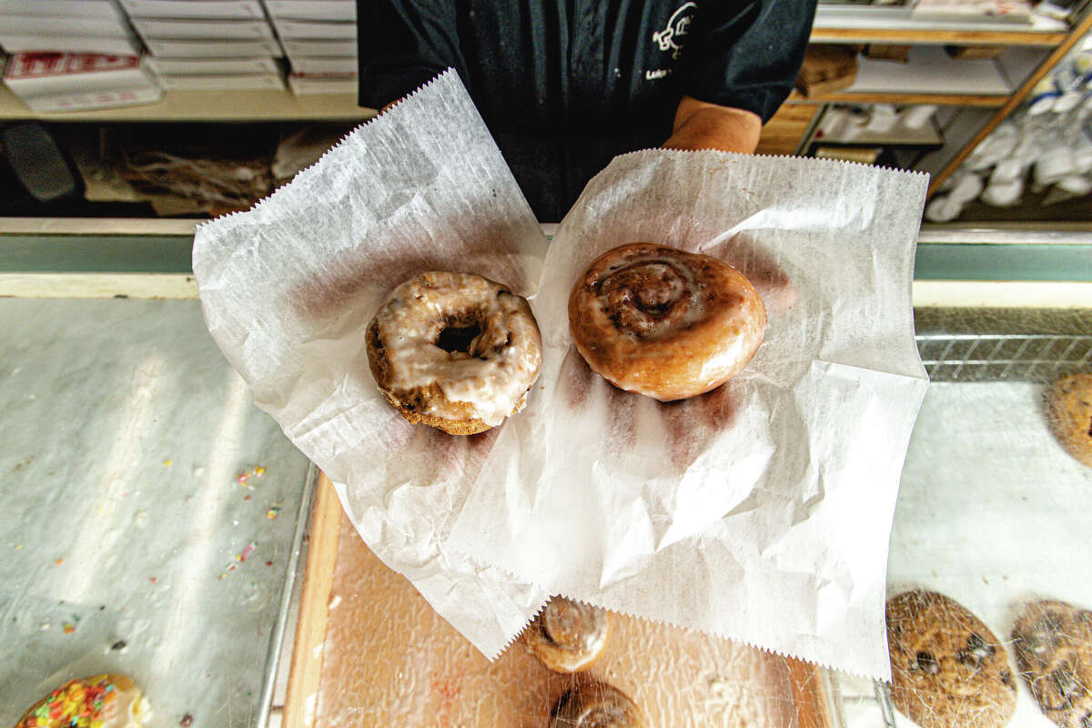 Your guide to 15 iconic Connecticut donut spots