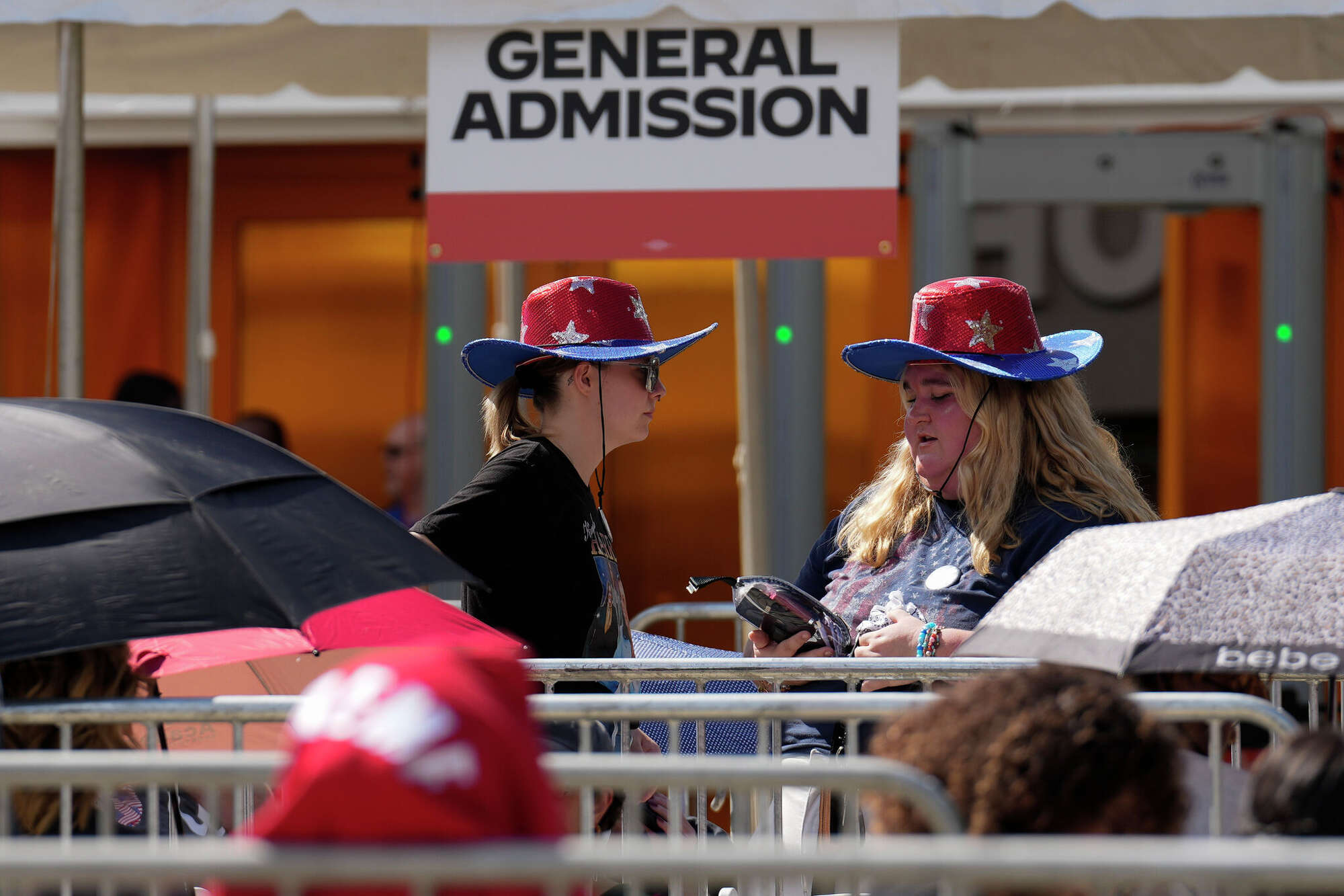 Kamala Harris rallies in Houston with Beyoncé, Kelly Rowland and more