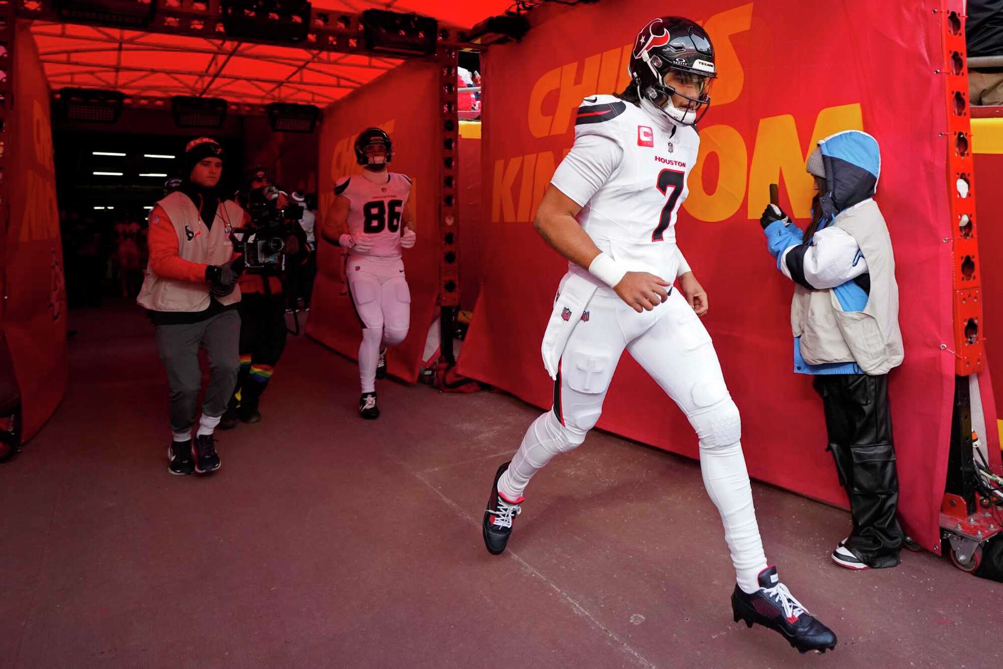 NFL playoffs 2025: Photos from the Texans vs. Chiefs