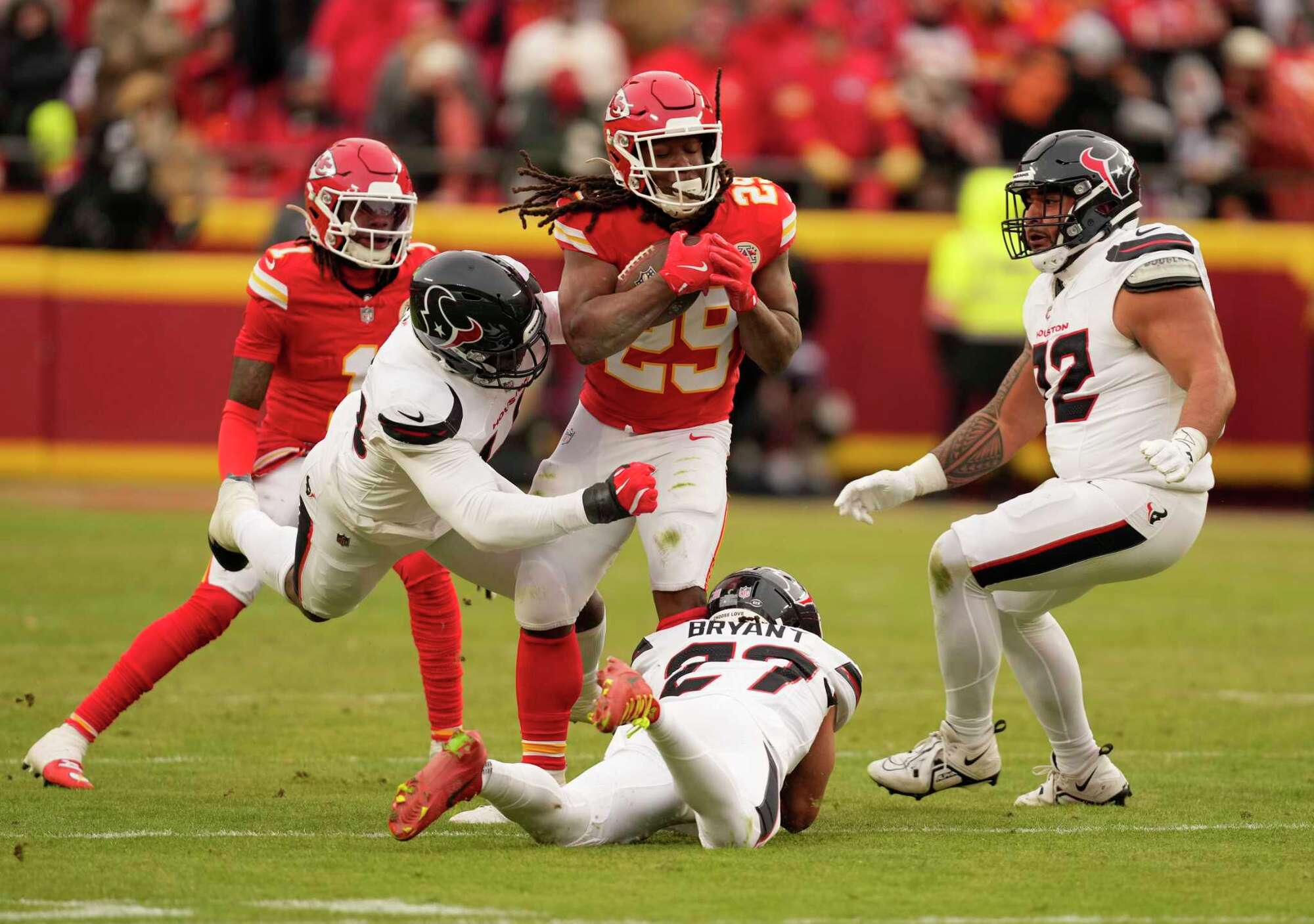 NFL playoffs 2025: Photos from the Texans vs. Chiefs