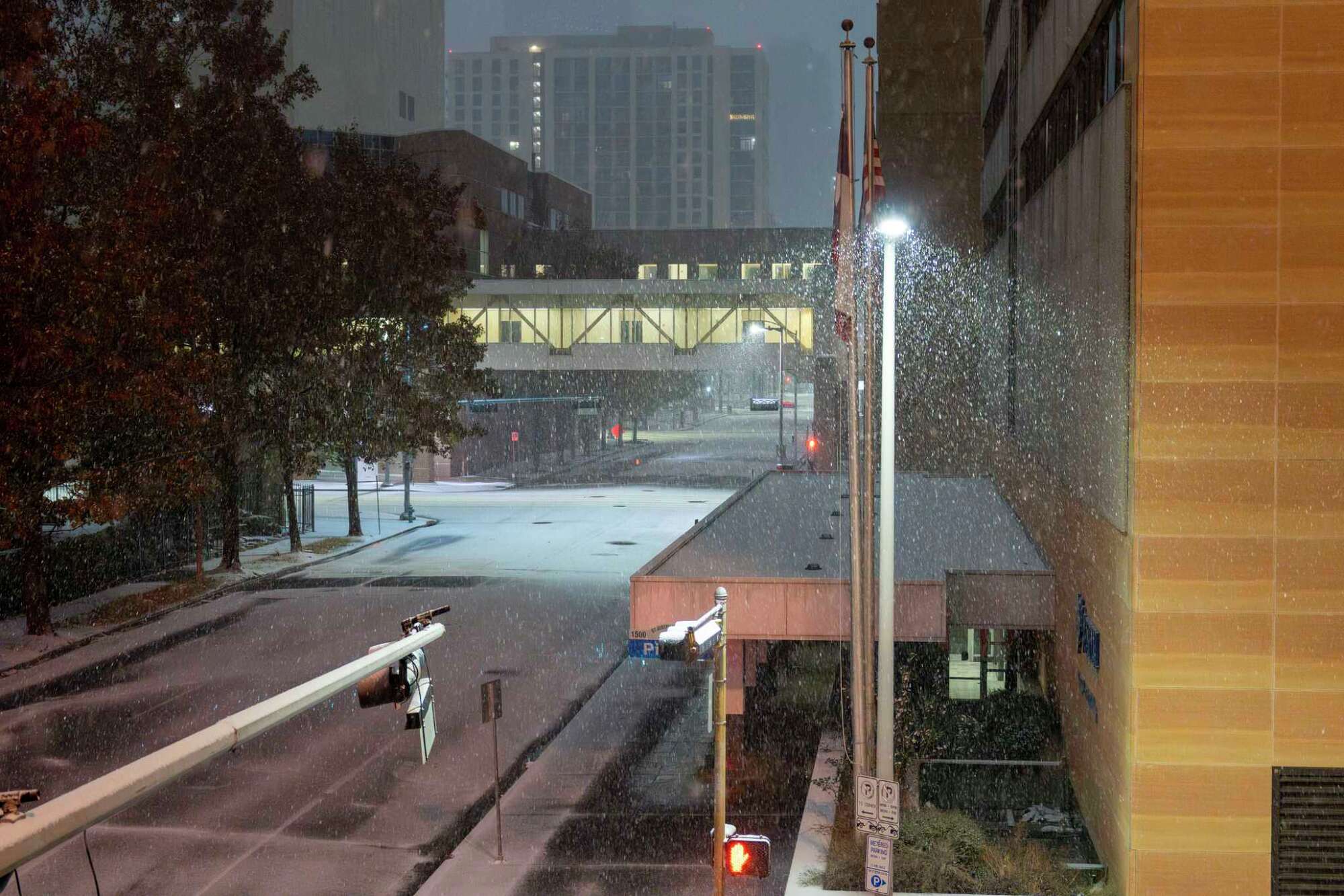 Photos: Historic winter storm blankets Houston in snow and ice