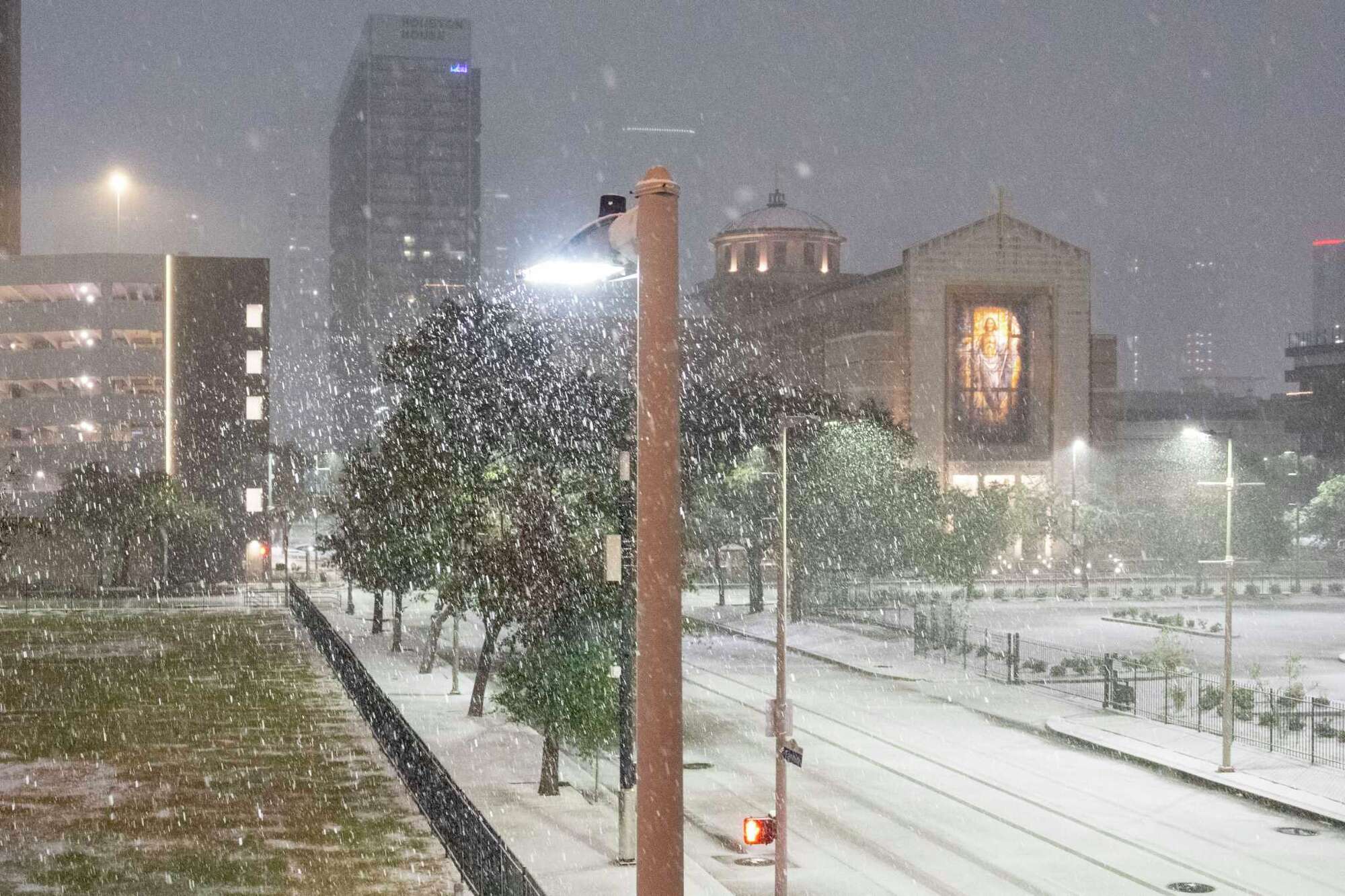 Photos: Historic winter storm blankets Houston in snow and ice