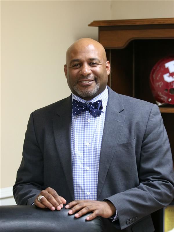 Jasper superintendent given 3rd pay raise in two weeks