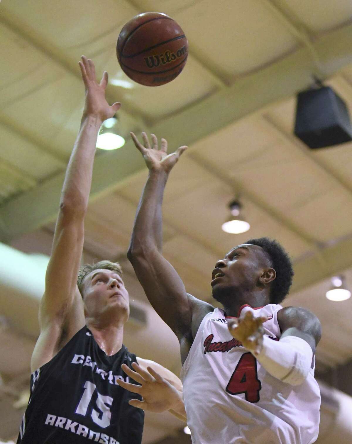 Short-handed UIW routed by Central Arkansas
