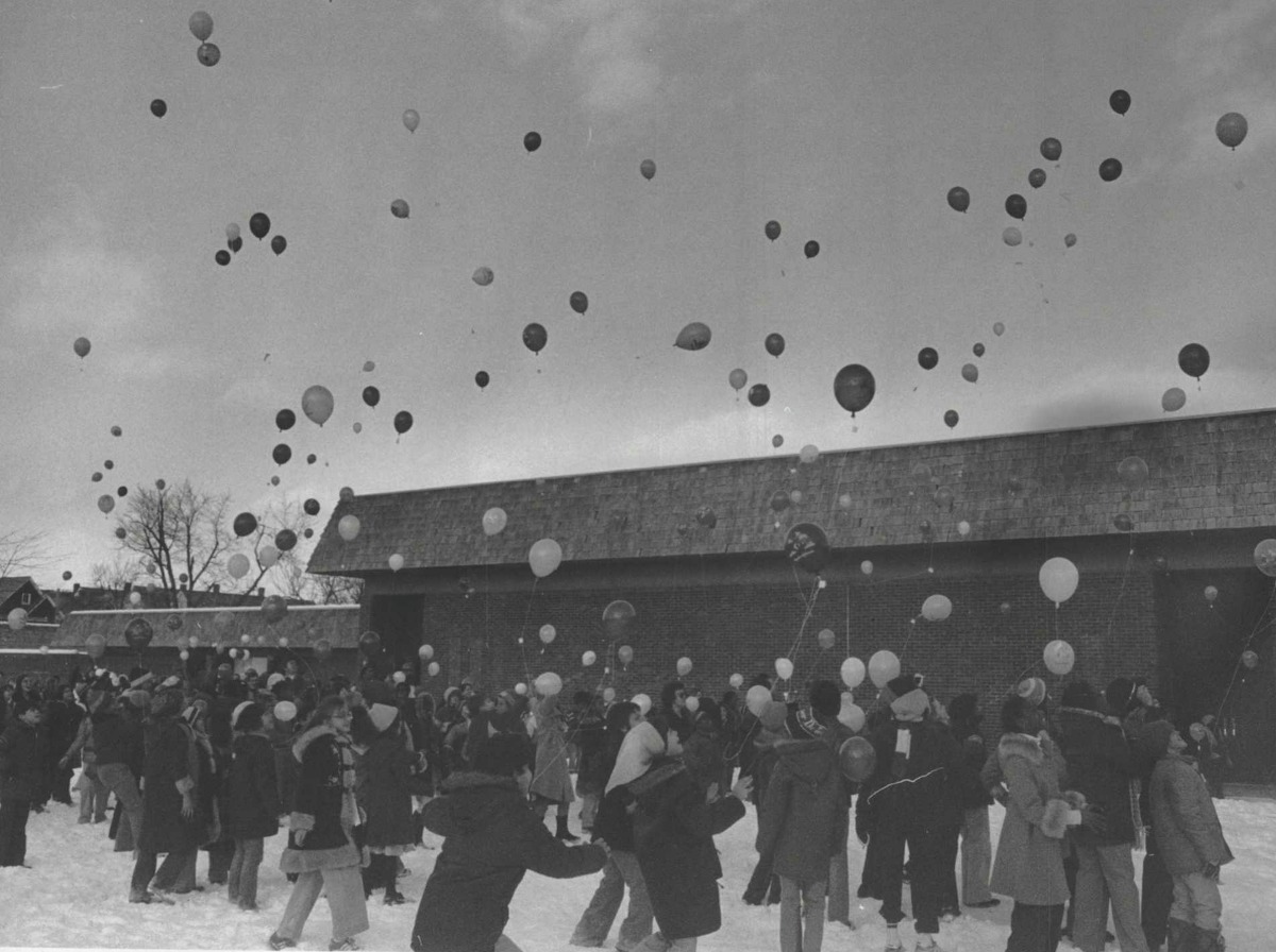 Civil rights icon John Lewis makes surprise appearance at Houston MLK ...