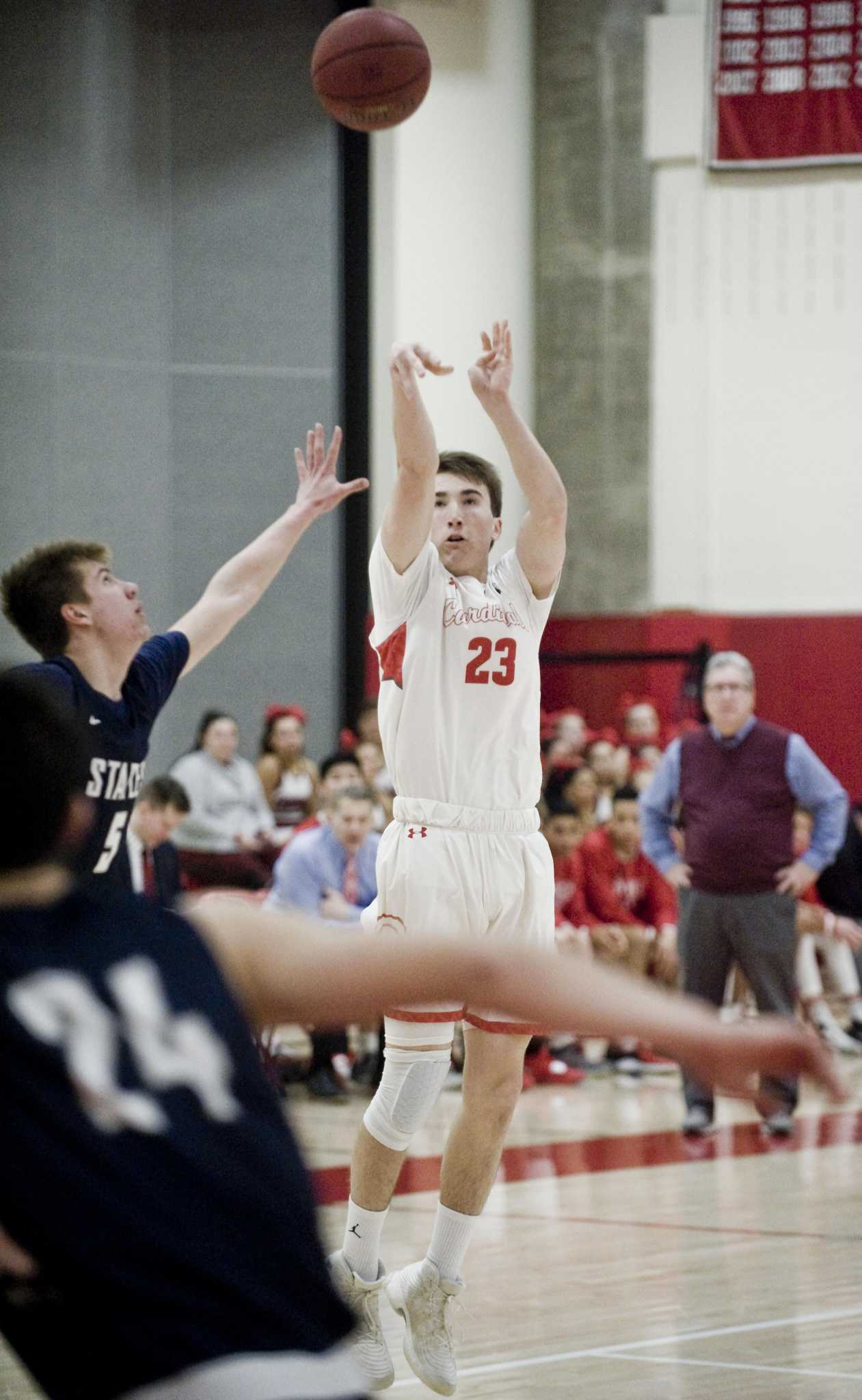 Genaro leads Greenwich in 4th quarter to top Staples