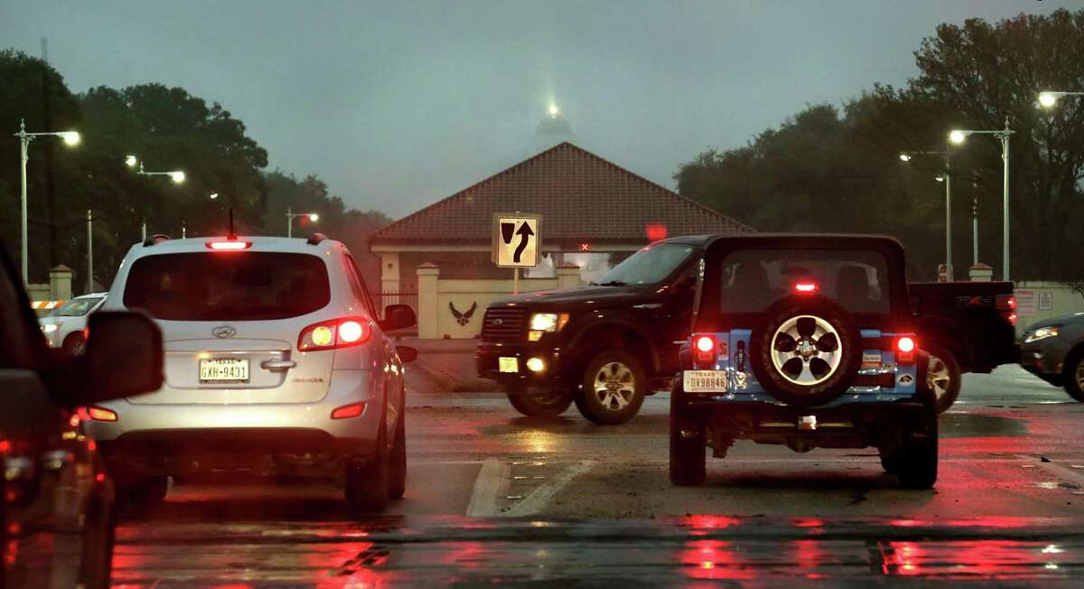 Pat Booker traffic snarling from gate closure at San Antonio area ...