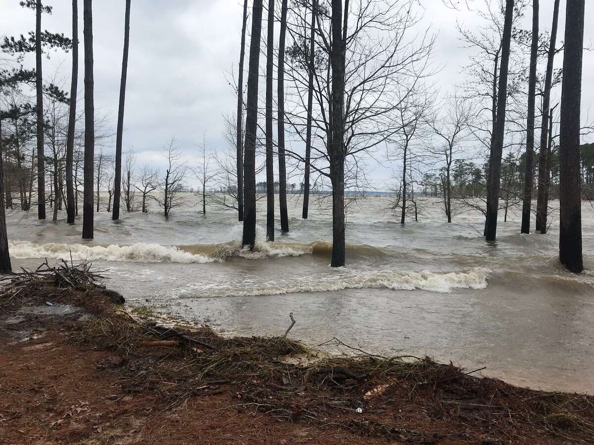Sam Rayburn Reservoir experiencing flooding