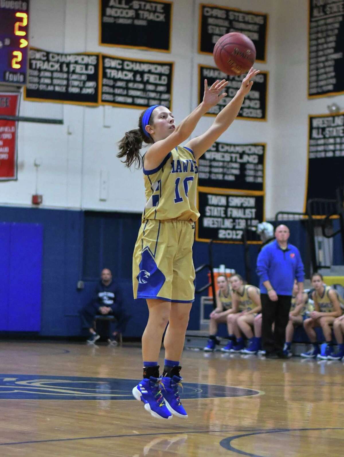 Newtown, Danbury get help from sister tandems