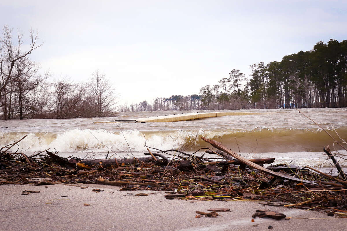 Sam Rayburn Reservoir experiencing flooding