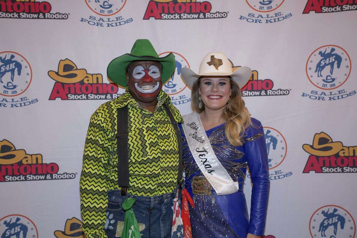 Miss Rodeo Texas ready for nightly shows, selfies with fans at San ...