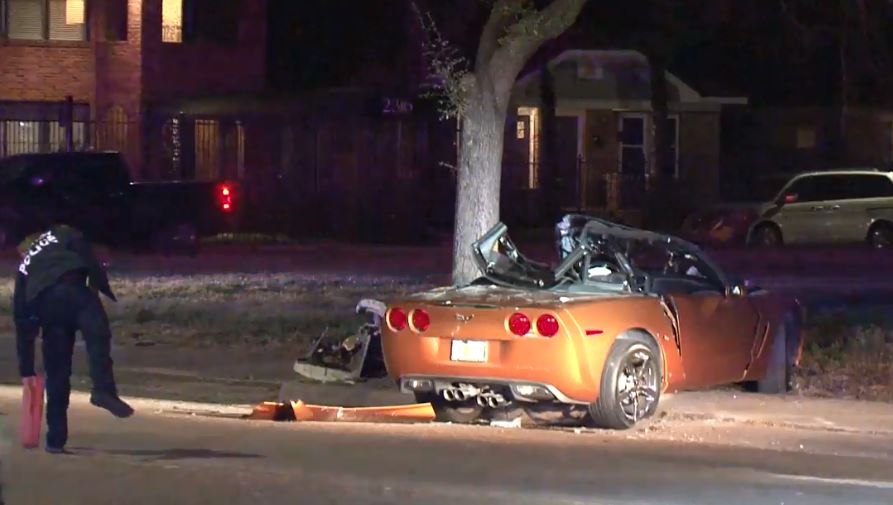Man dies after car wraps around tree in Third Ward