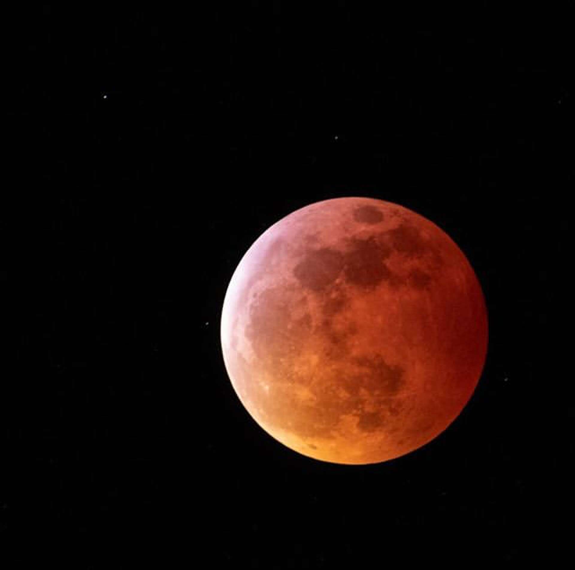 Stargazers share photos of super blood wolf moon eclipse