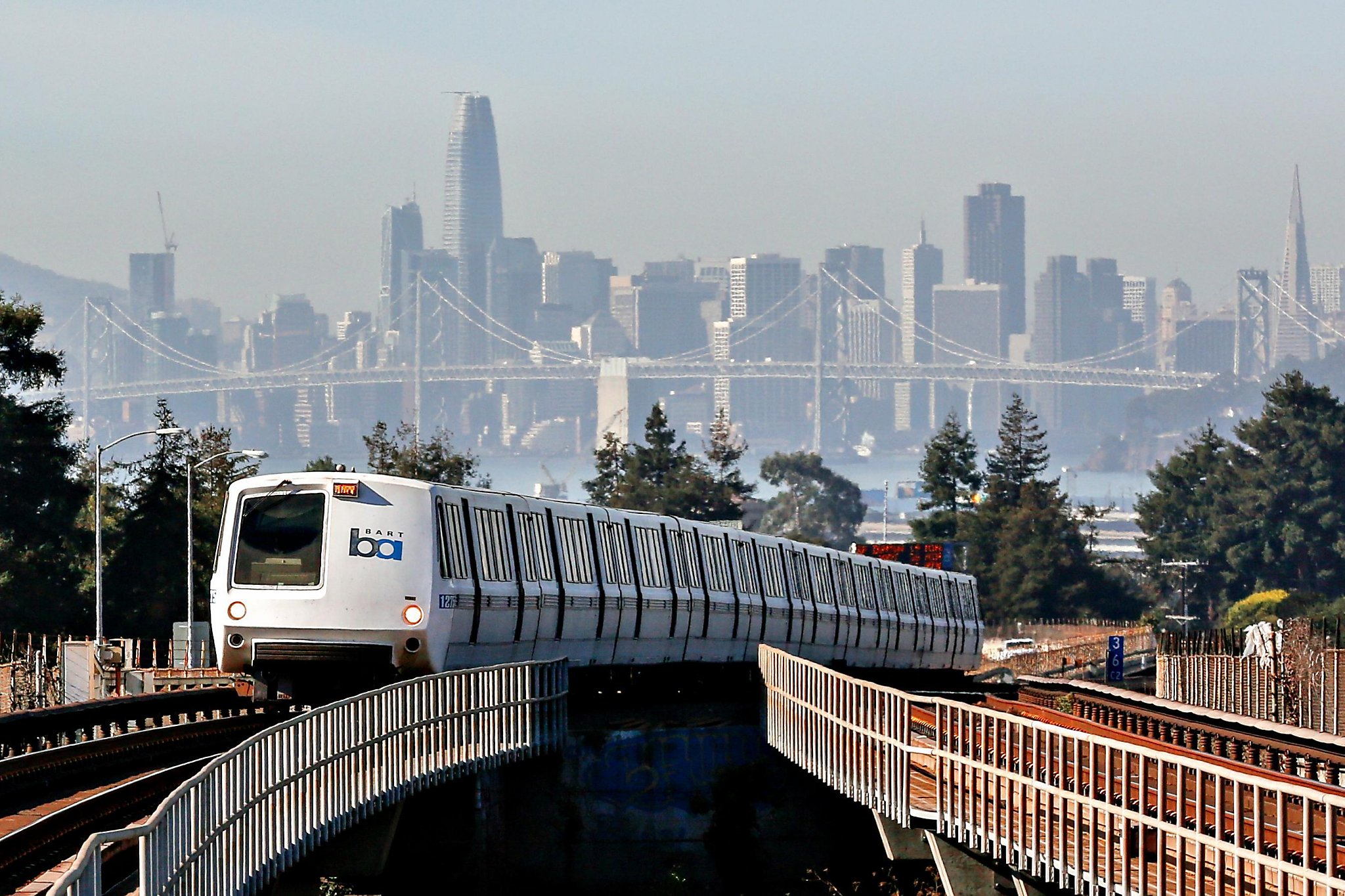 Track repairs force BART closure between Orinda and Walnut Creek