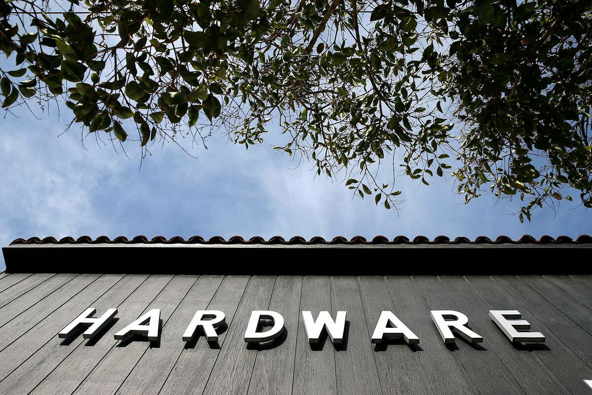 Papenhausen hardware store reopens in pop-up to keep workers paid