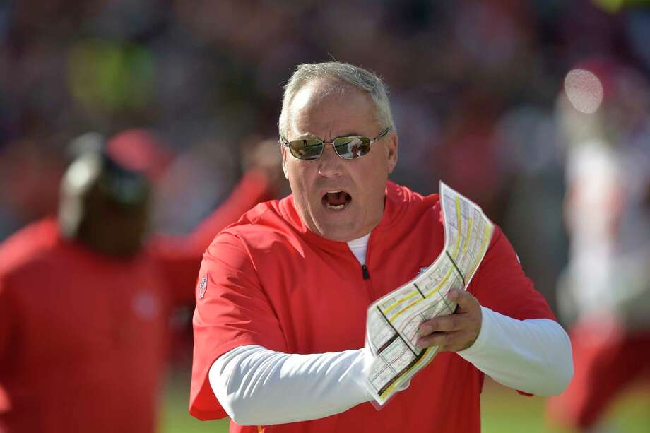 Chiefs fire defensive coordinator Bob Sutton after loss to Patriots ...