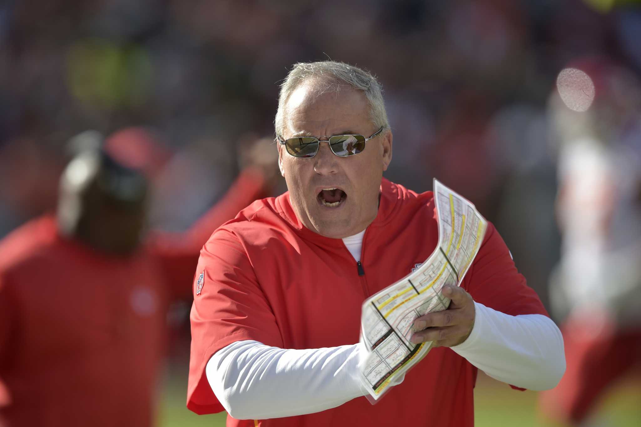 Chiefs fire defensive coordinator Bob Sutton after loss to Patriots
